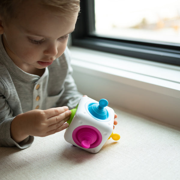 Fat Brain Tugl Cube – Scarlett Tippy Toes